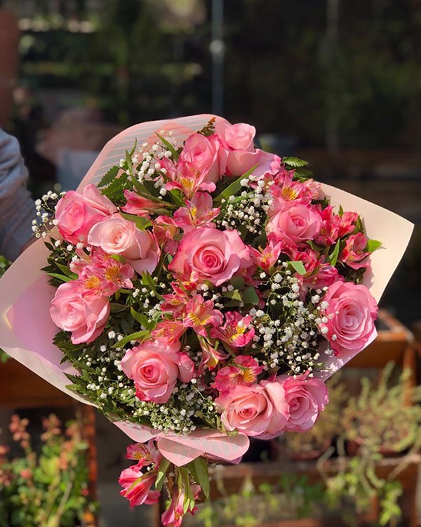 Hortensia Rosa E Buque De Rosas Buquê 20 Rosas Cor De Rosa Encanto